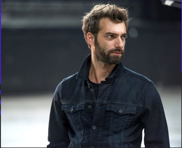 Fanlarından İlker Kaleli’ye Time Square jesti | Temiz Magazin